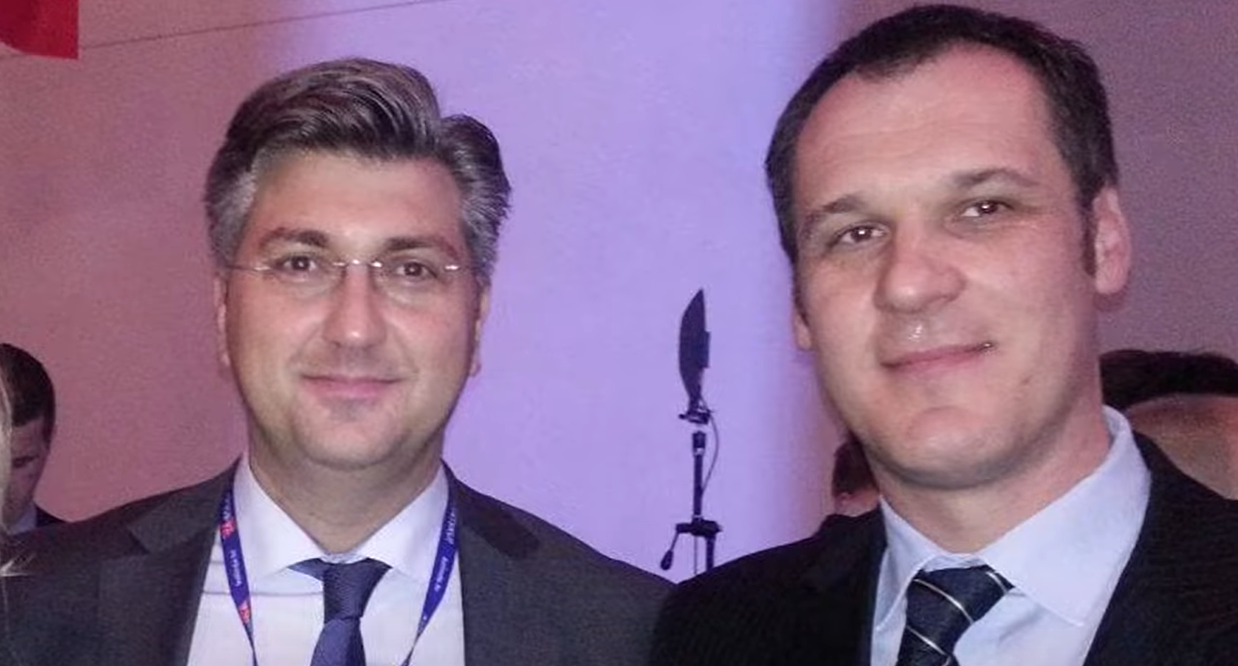 Prijelomna vijest: U Ini su pale još dvije ostavke! | CRODEX.NET