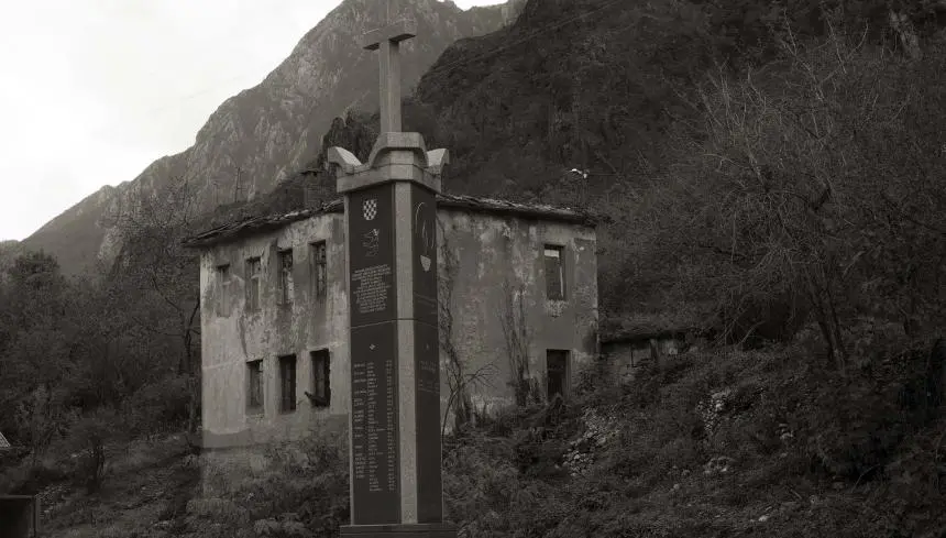 Grabovica iliti Rat za zaborav Genocida tzv. Armije BIH u Mostaru ...