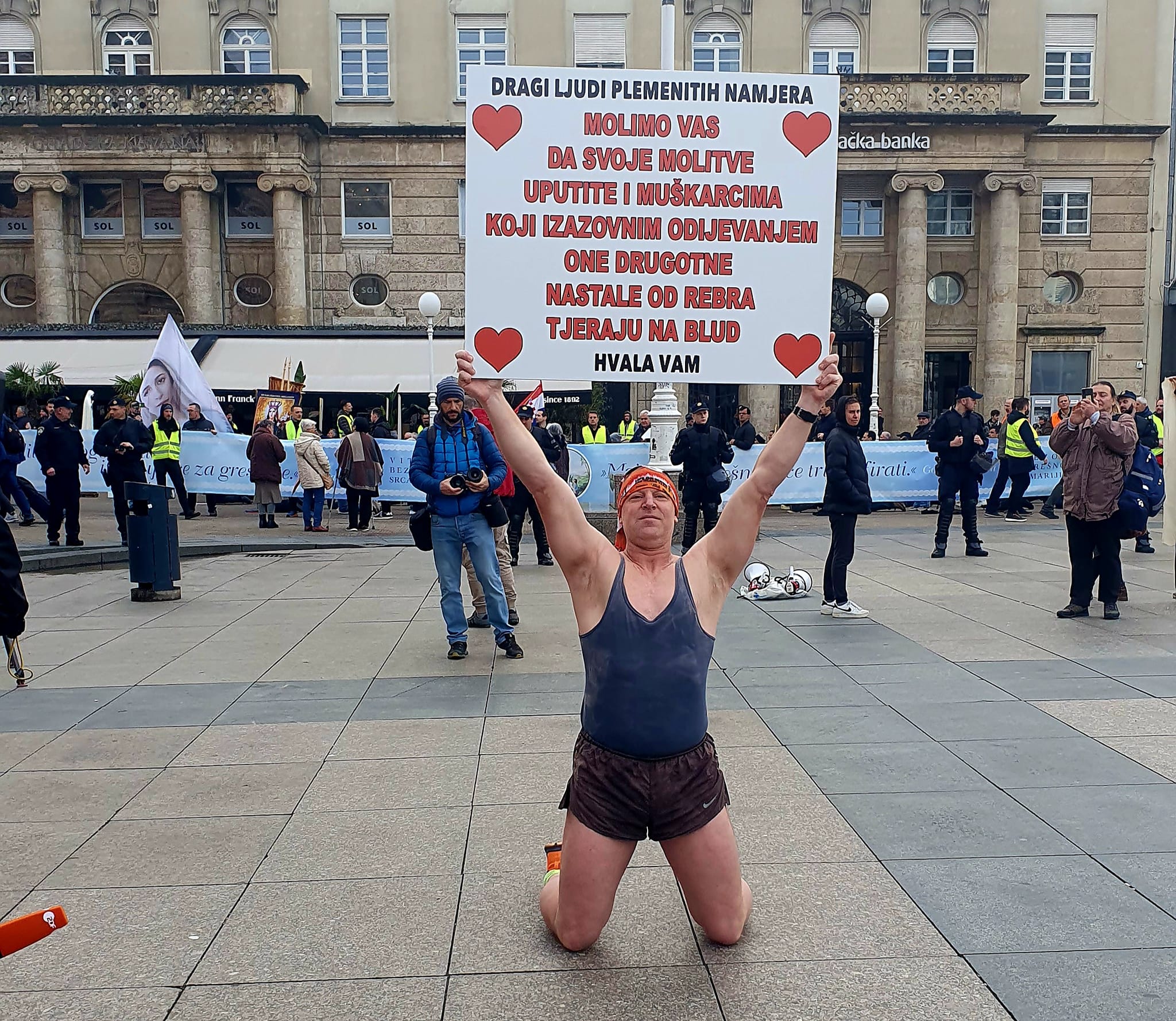 “Junak kontraprosvjeda” Šimun Cimerman već je od prije poznat po ...