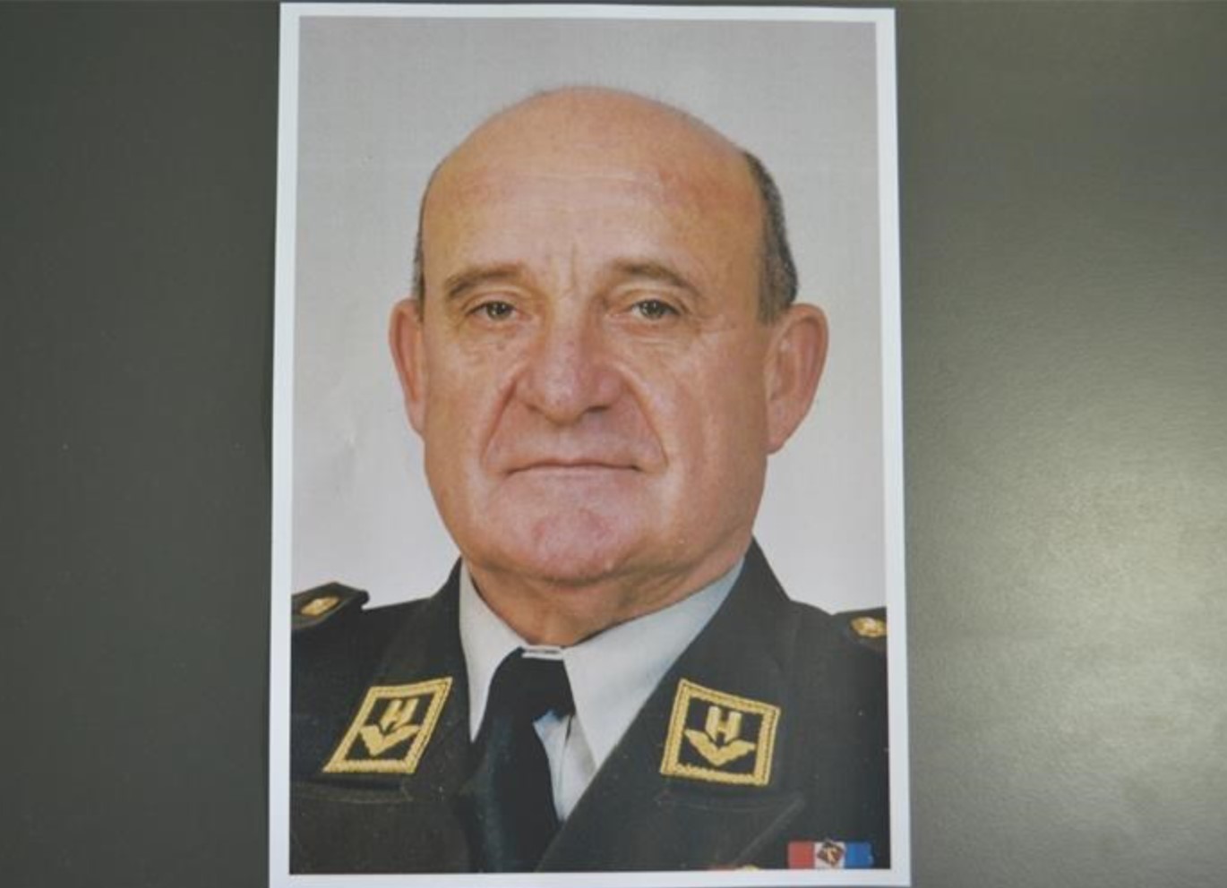 Preminuo legendarni general Skender! Imao je najveći čin u Legiji ... Preminuo legendarni general Skender! Imao je najveći čin u Legiji ...