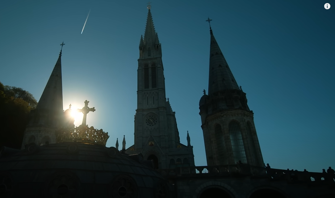 POGLEDAJTE OVO: Djevica Marija se čudesno pojavila na nebu... | CRODEX.NET