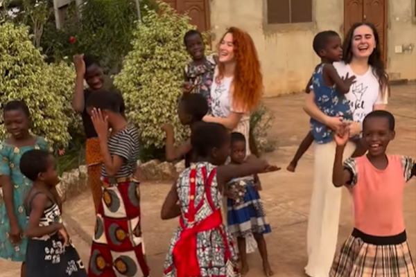 VIDEO Ovo je genijalno: Ljubušanke naučile djecu Afrike pjesmu Ako ne ...